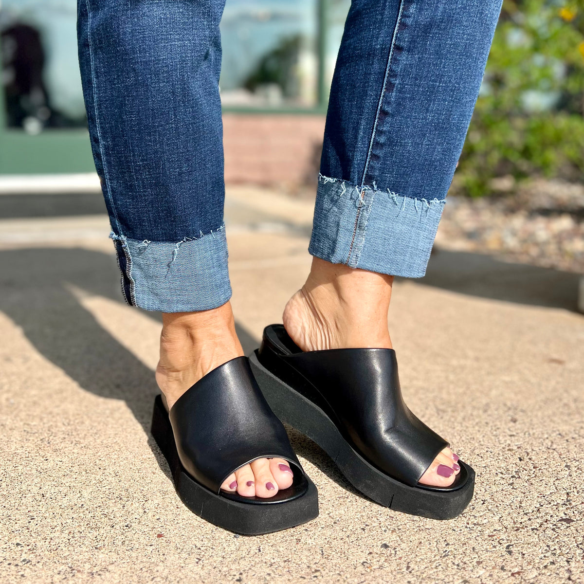 Infinity Slide Sandal – Mainstream Boutique Stillwater